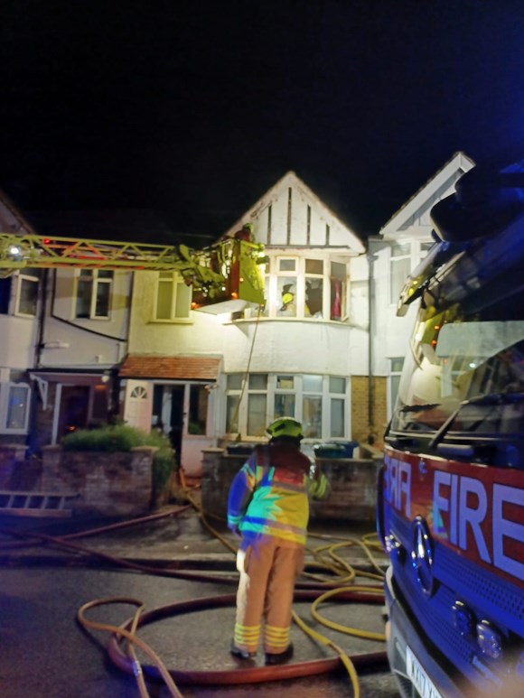 Smoke alarm warning as 40 firefighters called to North Finchley house ...